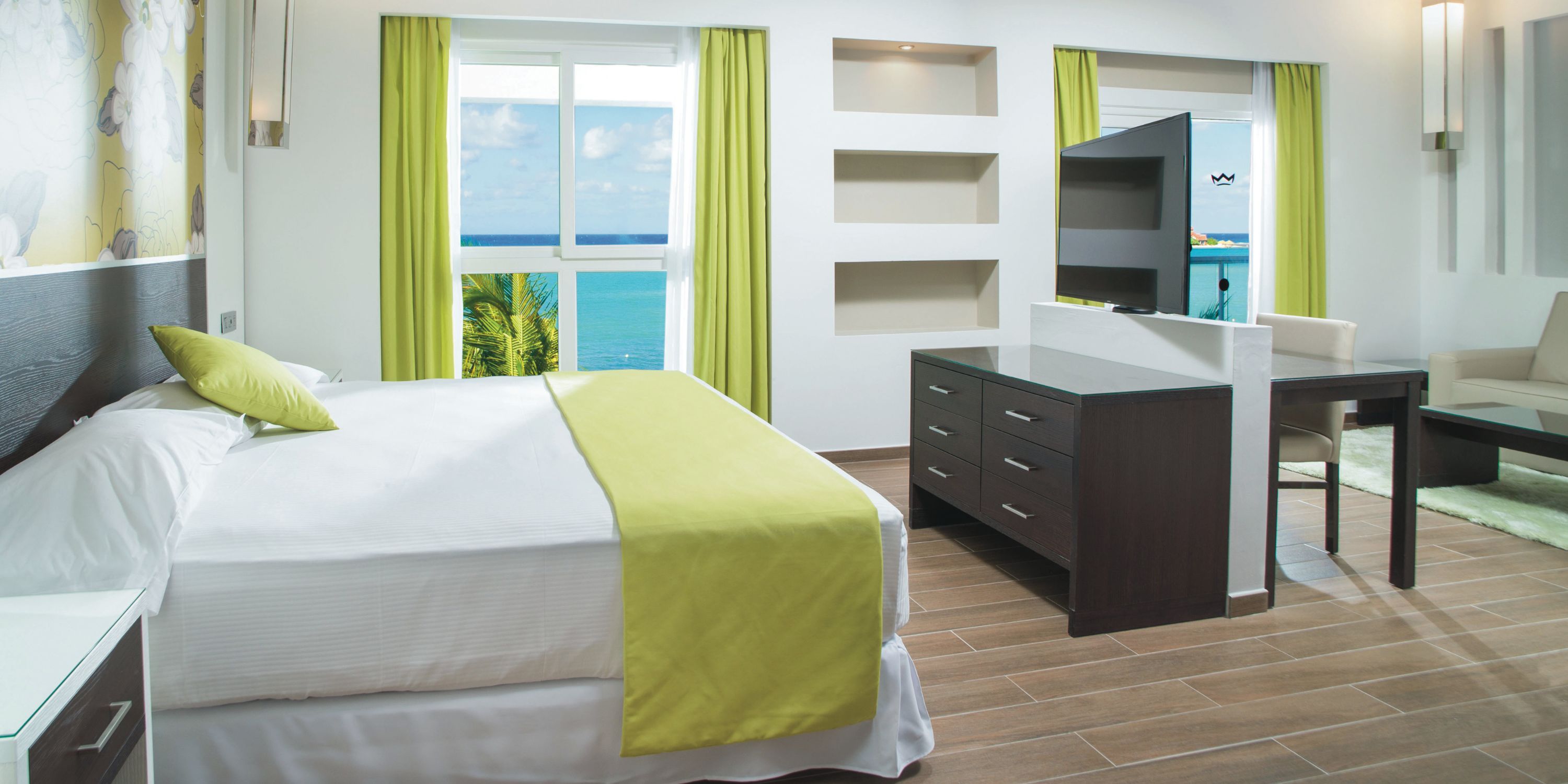 Roy-and-Rhonda-Riu-Reggae-Wedding | Destify Destination Wedding